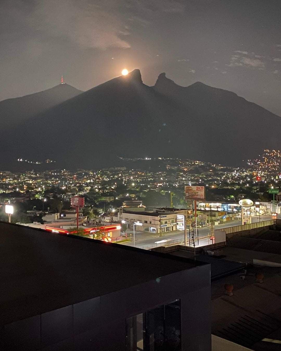 Monterrey kleurplaten gratis afdrukken voor creatieve momenten